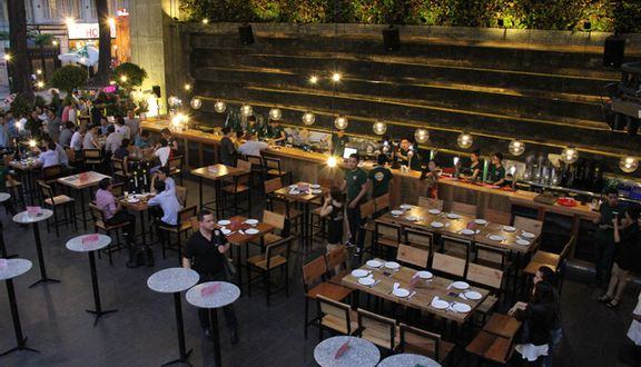 Poc Poc Beer Garden diện tích khủng 1000 mét vuông-Bar & Dining | CHILL ...