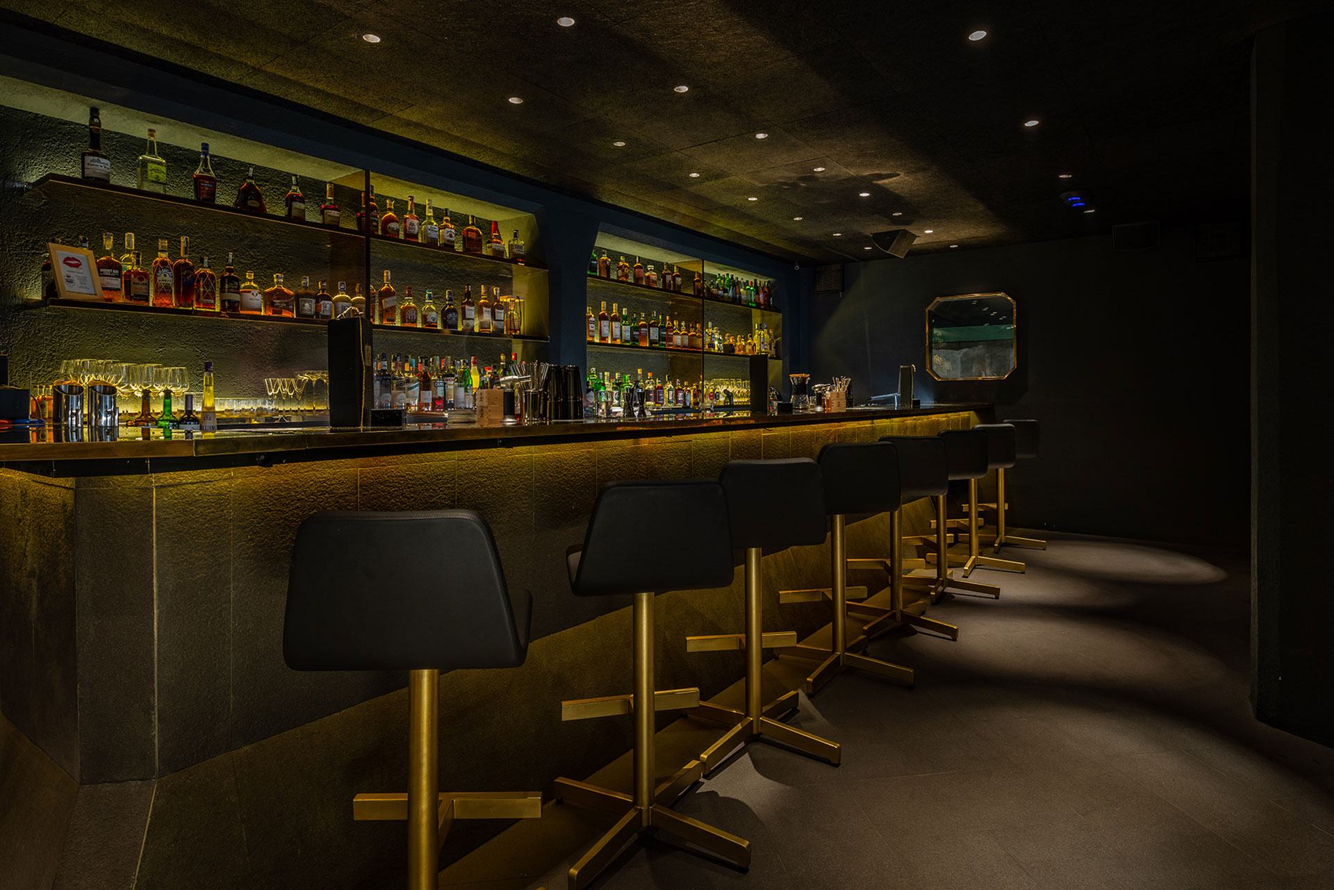 Irusu Lounge – Bar – Restaurant – Live Music - Chillvietnam