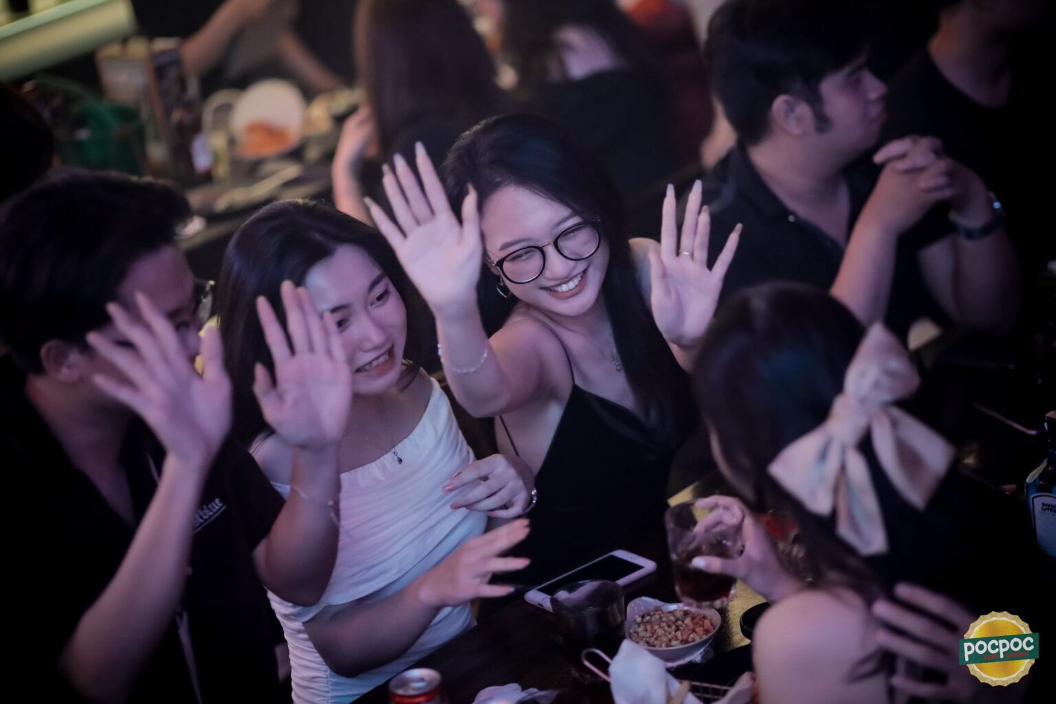 Poc Poc Beer Garden diện tích khủng 1000 mét vuông-Bar & Dining | CHILL ...