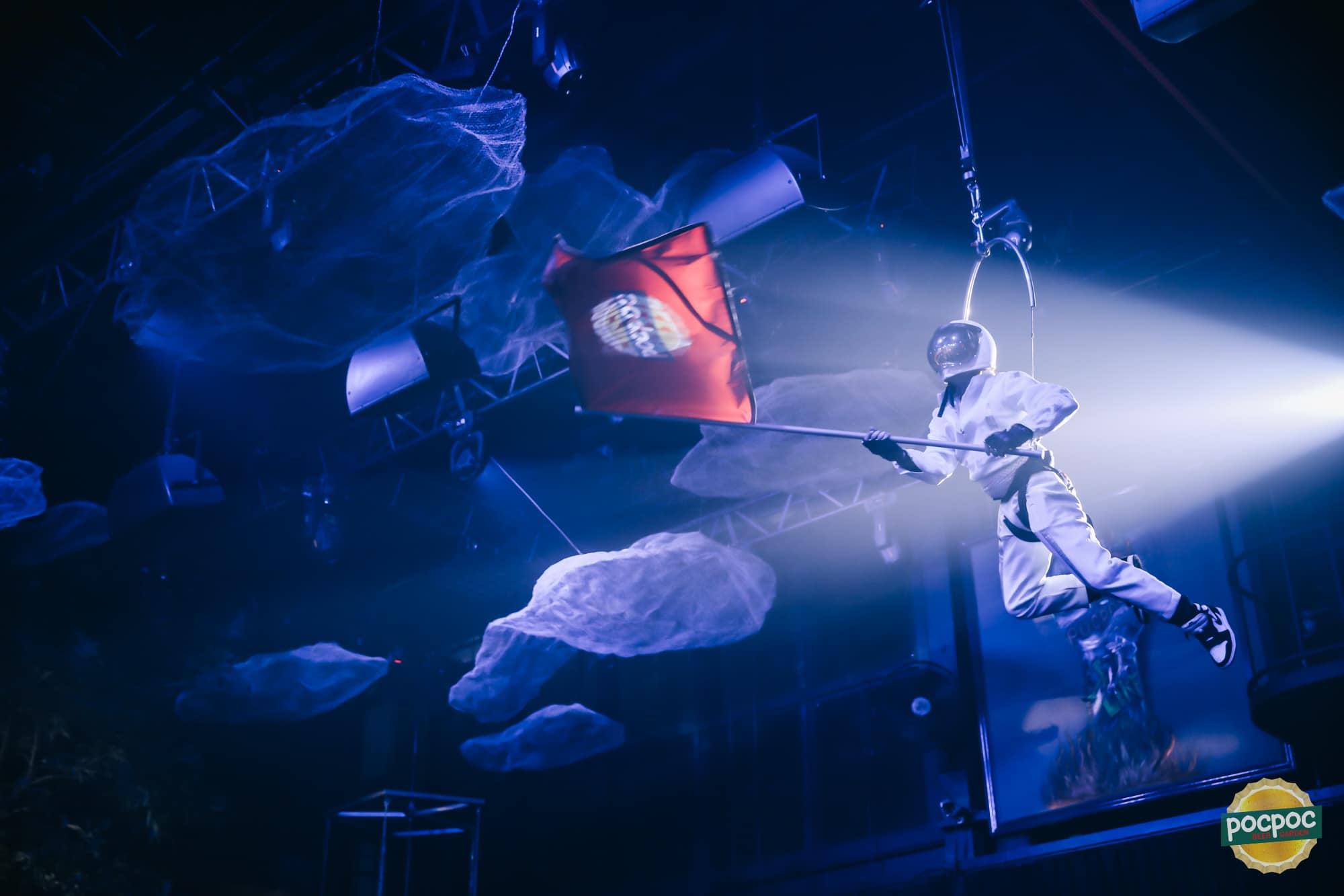 Poc Poc Beer Garden diện tích khủng 1000 mét vuông-Bar & Dining - CHILL ...