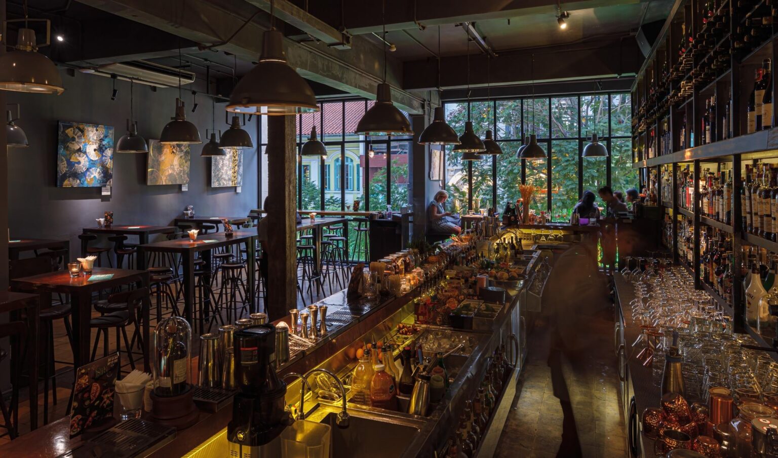 LAYLA EATERY & BAR - 63 Đông Du, Quận 1 | CHILL Vietnam