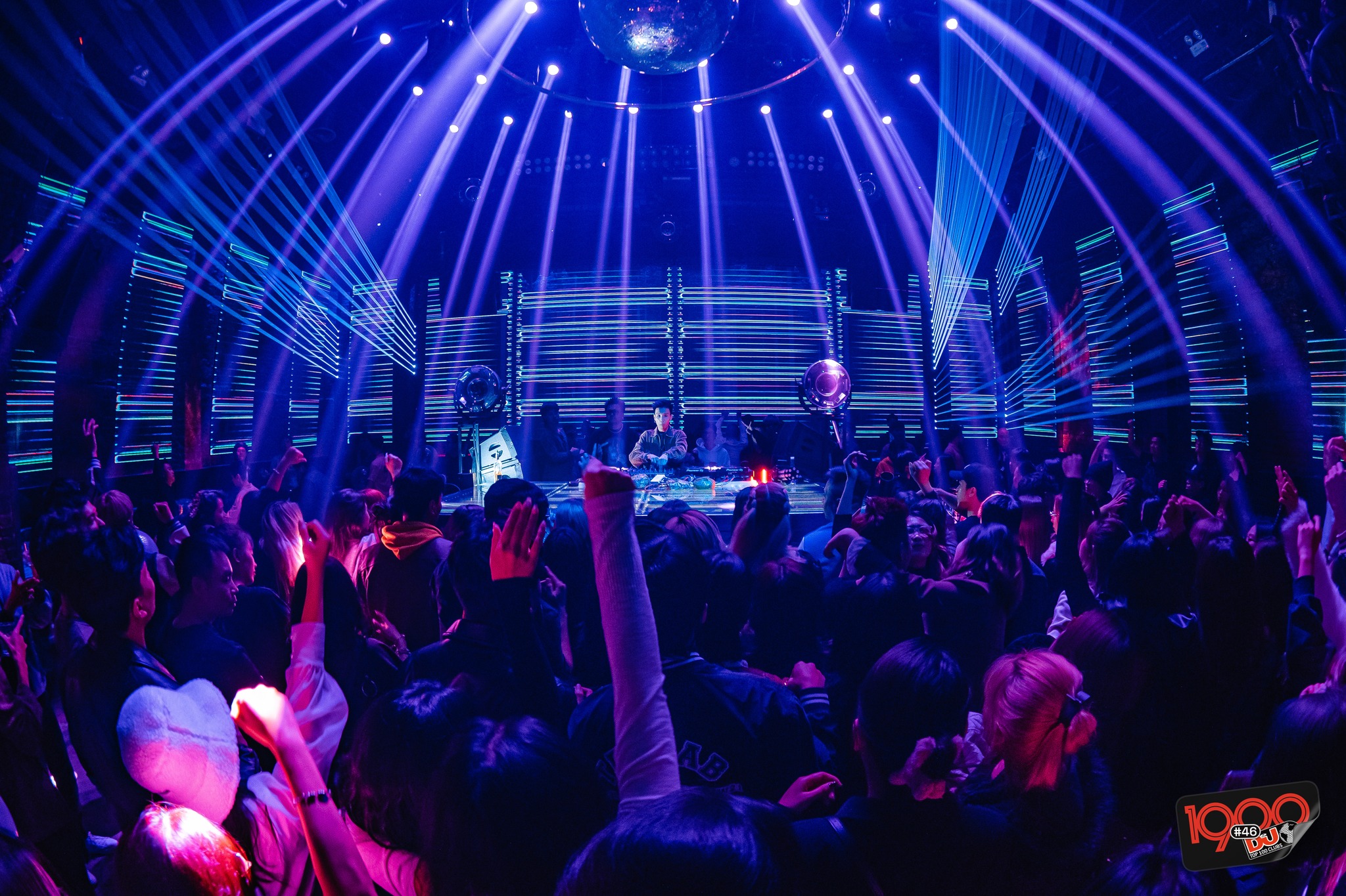 1900 LE THÉÂTRE BAR - Số 8B Tạ Hiện, Hà Nội | CHILL Vietnam