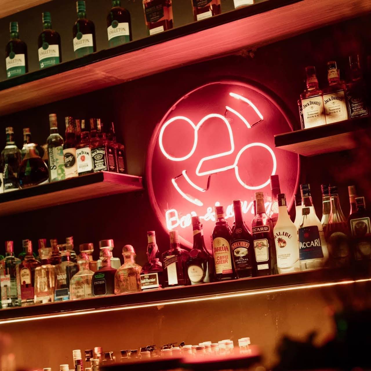 O2O COCKTAIL BAR - 11 P. Hàng Chĩnh, Hà Nội | CHILL Vietnam