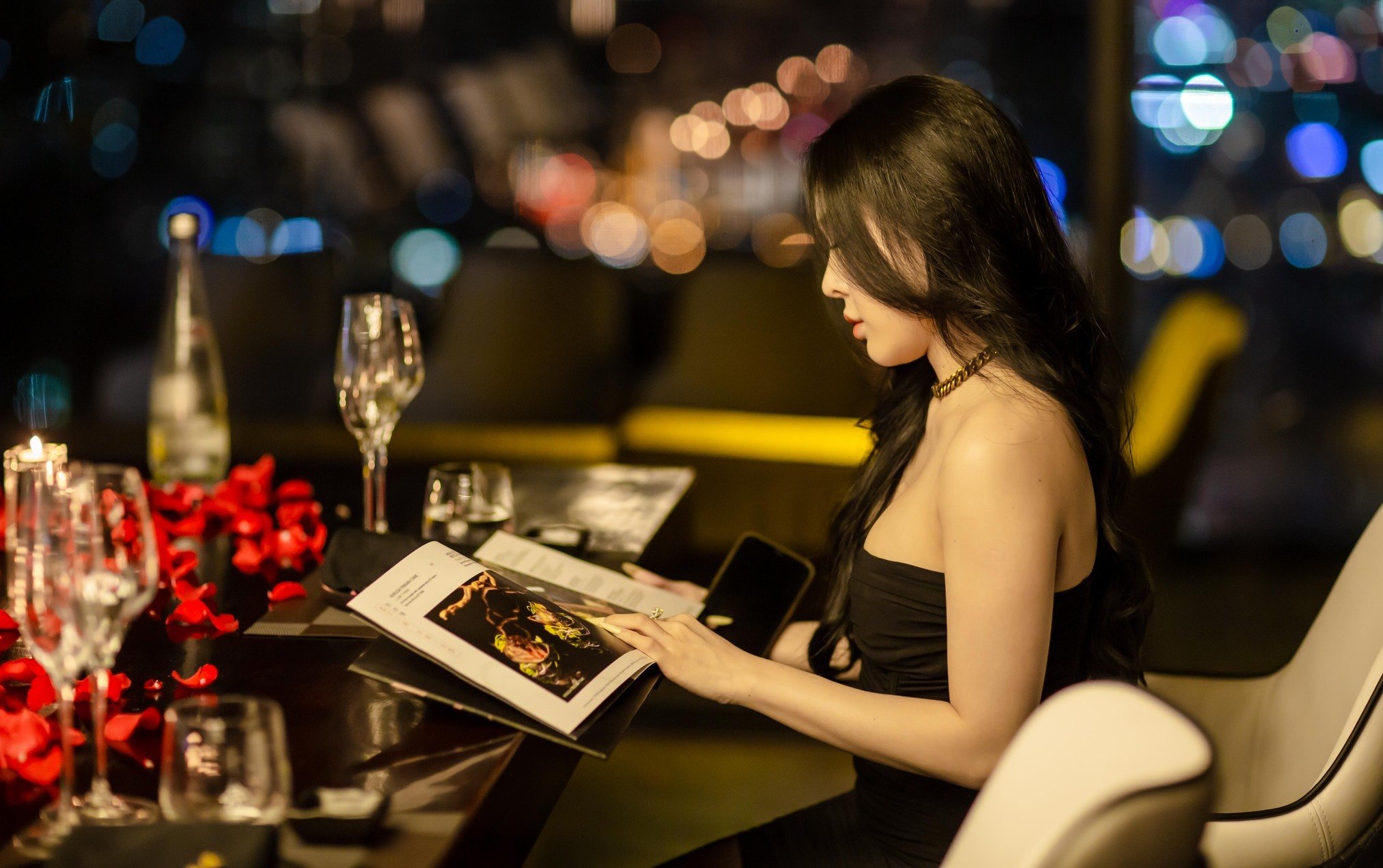 CHILL DINING - Grill & Seafood Oyster Bar | CHILL Vietnam